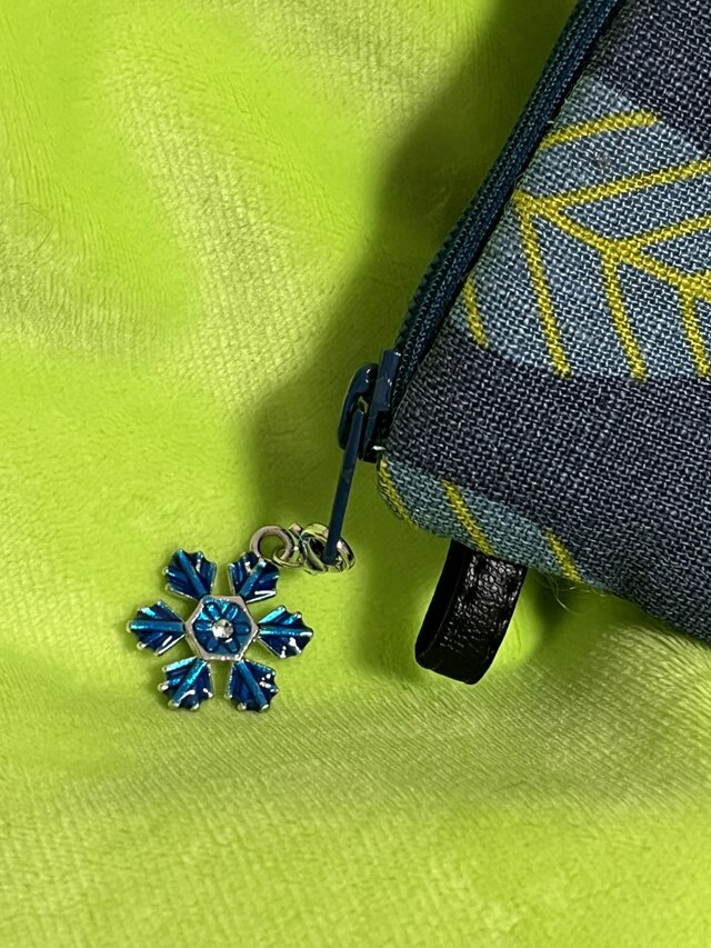 Newシロクマポーチ | iichi 日々の暮らしを心地よくするハンドメイドやアンティークのマーケットプレイス