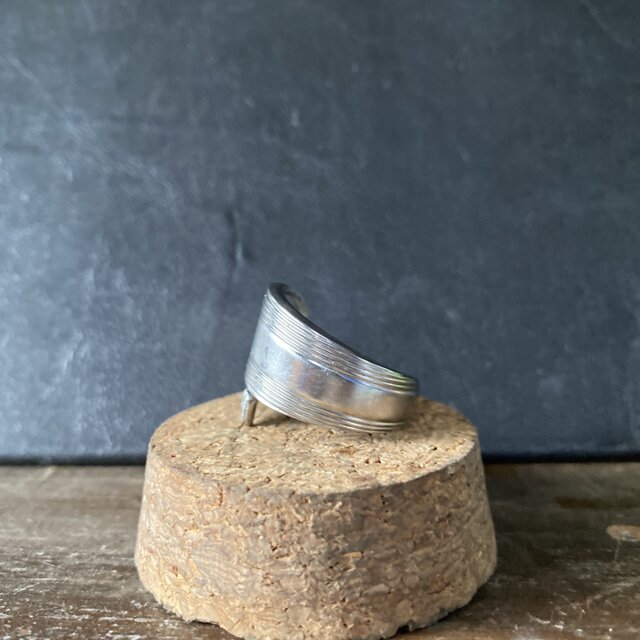 ハンドメイドリングno.112 シルバーアクセサリー スプーンリング 手作り指輪 | iichi 日々の暮らしを心地よくするハンドメイドやアンティークのマーケットプレイス