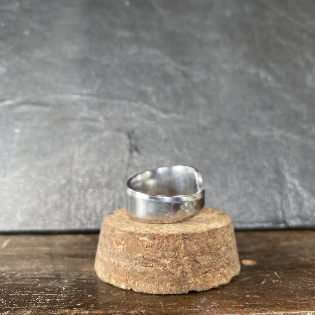 ハンドメイドリングno.118 シルバーアクセサリー スプーンリング 手作り指輪 | iichi 日々の暮らしを心地よくするハンドメイドやアンティークのマーケットプレイス