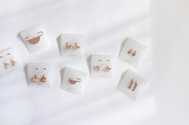 puff S3 耳飾り（サクラ） | iichi 日々の暮らしを心地よくするハンドメイドやアンティークのマーケットプレイス