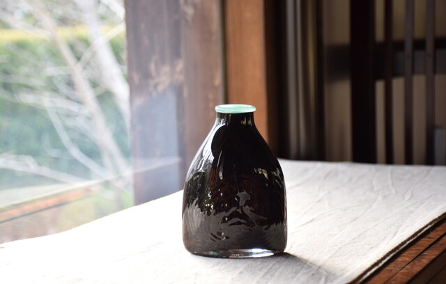 konoha花瓶すぼみくち～黒×ミント～ | iichi 日々の暮らしを心地よくするハンドメイドやアンティークのマーケットプレイス