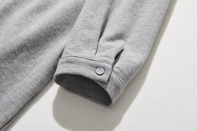 春と夏にぴったり！ ラフで動きやすいポロカラーワンピース コットン100％ ライトグレー 250303-1 | iichi 日々の暮らしを心地よくするハンドメイドやアンティークのマーケットプレイス