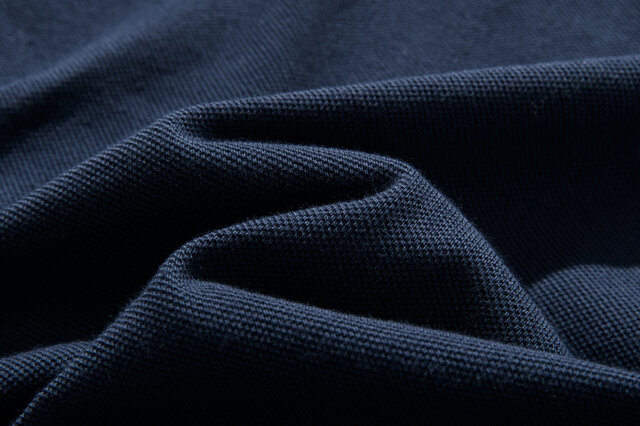 春と夏にぴったり！ ラフで動きやすいポロカラーワンピース 紺色 250303-3 | iichi 日々の暮らしを心地よくするハンドメイドやアンティークのマーケットプレイス