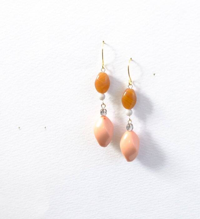 G47 フレンチ・ガーリーのピアス（パーツ変更可能） | iichi 日々の暮らしを心地よくするハンドメイドやアンティークのマーケットプレイス