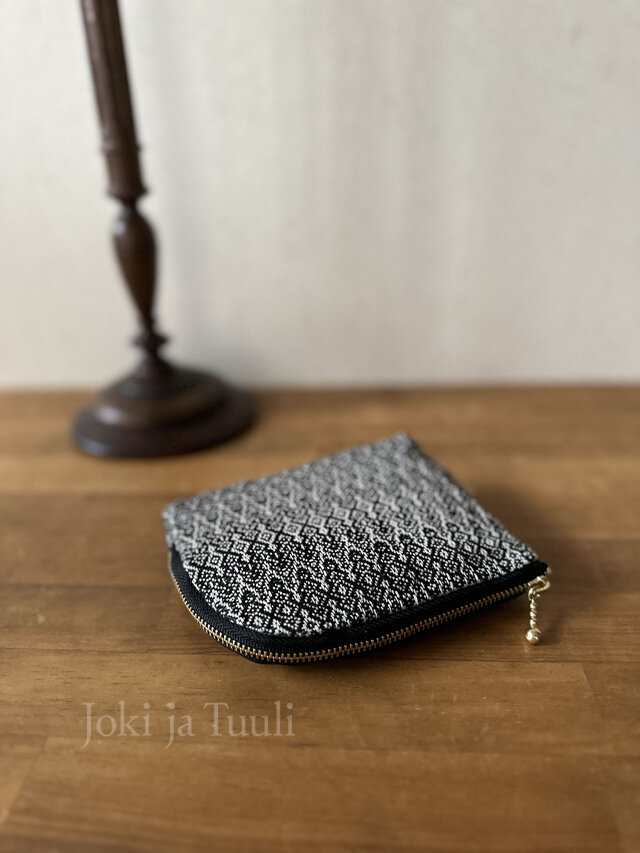 pouch[手織りLファスナーポーチ]ブラック | iichi 日々の暮らしを心地よくするハンドメイドやアンティークのマーケットプレイス