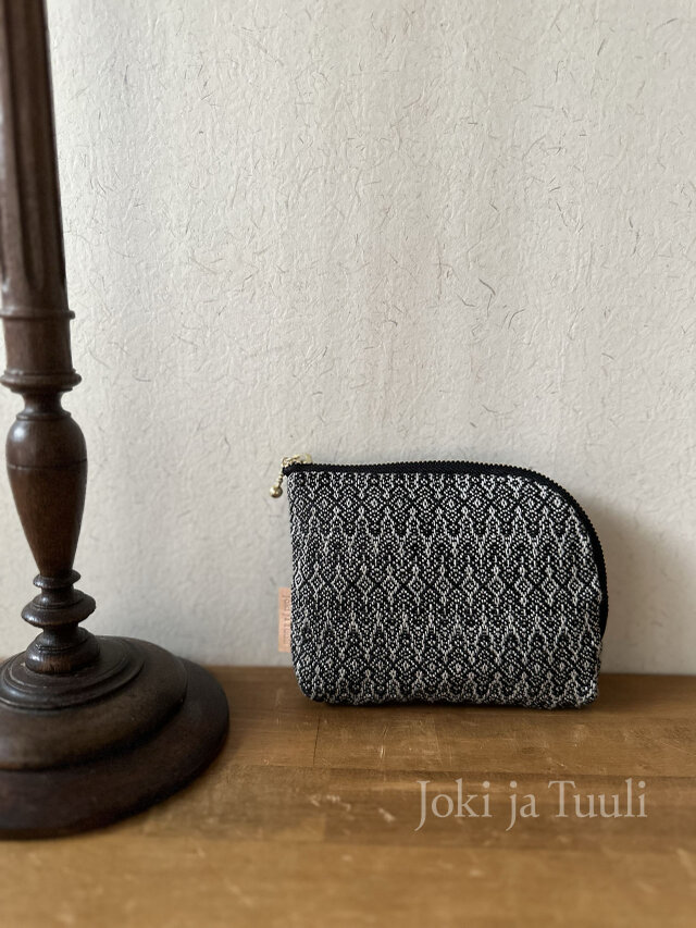 pouch[手織りLファスナーポーチ]ブラック | iichi 日々の暮らしを心地よくするハンドメイドやアンティークのマーケットプレイス