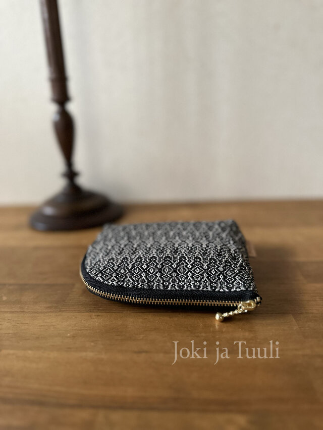 pouch[手織りLファスナーポーチ]ブラック | iichi 日々の暮らしを心地よくするハンドメイドやアンティークのマーケットプレイス
