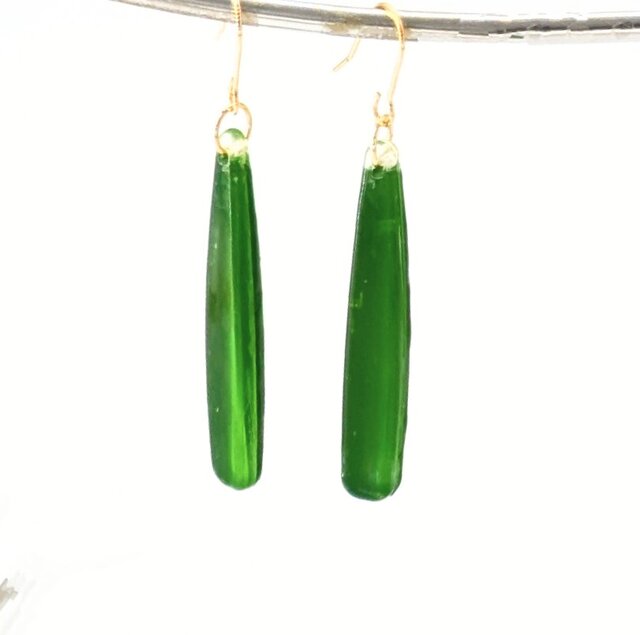 青漆のスティックピアスイヤリング【2139】 | iichi 日々の暮らしを心地よくするハンドメイドやアンティークのマーケットプレイス