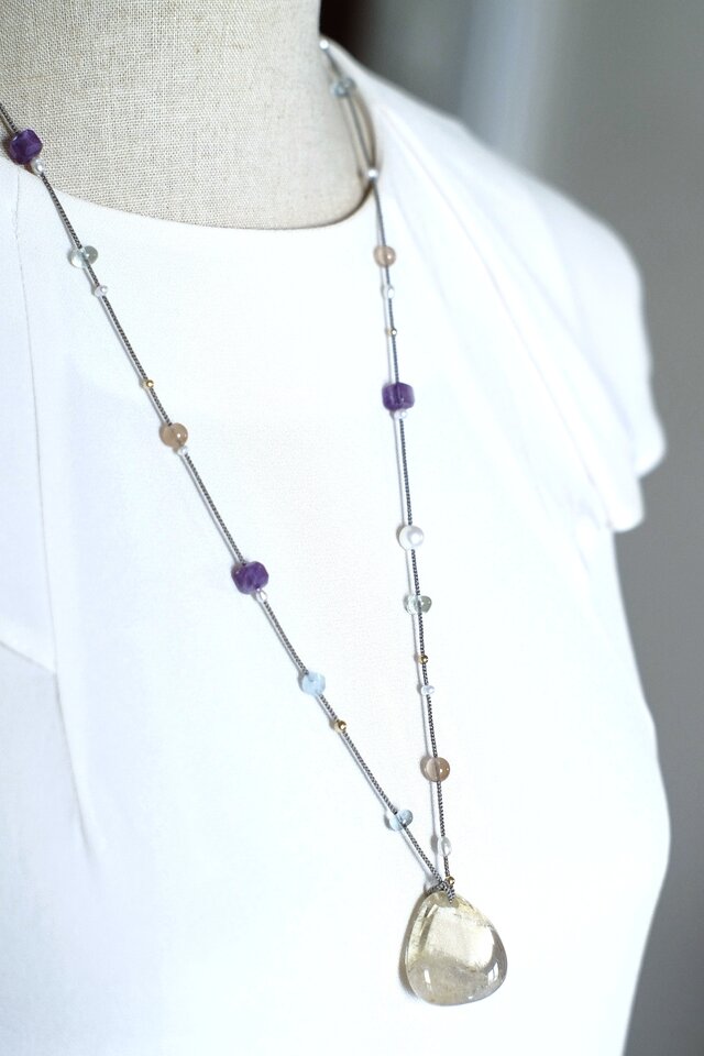 手組み組紐ネックレス "春の息吹 Souffle printanier" | iichi 日々の暮らしを心地よくするハンドメイドやアンティークのマーケットプレイス