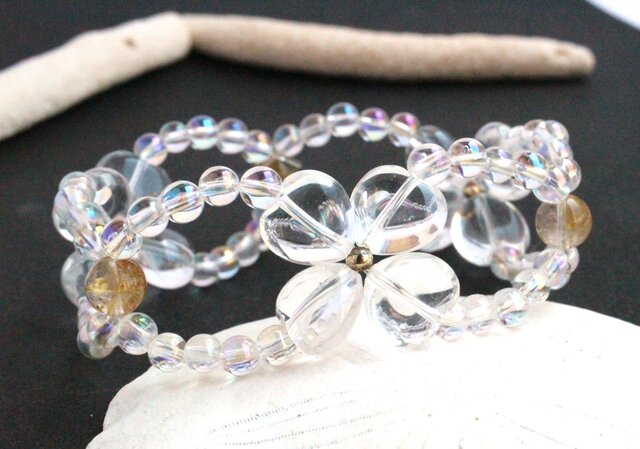 Happy Clover ルチルクォーツ×クォーツ ブレスレット | iichi 日々の暮らしを心地よくするハンドメイドやアンティークのマーケットプレイス