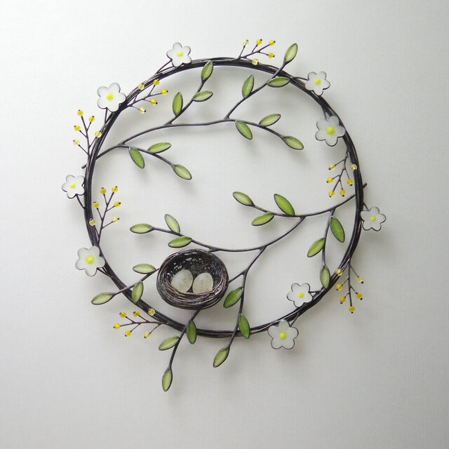 ガラスのリース[春の庭]LL | iichi 日々の暮らしを心地よくするハンドメイドやアンティークのマーケットプレイス