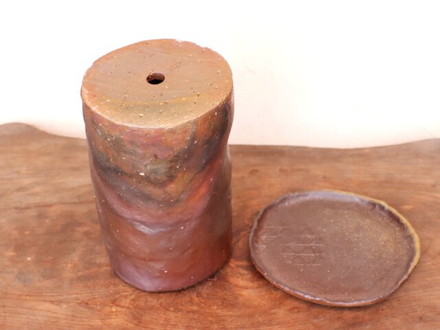 備前焼 植木鉢・サンギリ【受皿付き】 u-080 | iichi 日々の暮らしを心地よくするハンドメイドやアンティークのマーケットプレイス