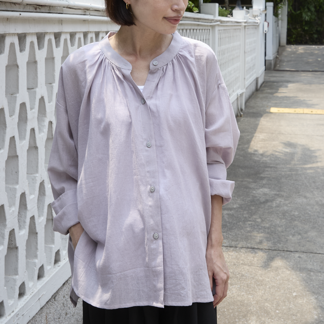 ふんわり柔らかライトコットン 羽織る コットン シャツ シルバーグレー 0674Grey | iichi 日々の暮らしを心地よくするハンドメイドやアンティークのマーケットプレイス