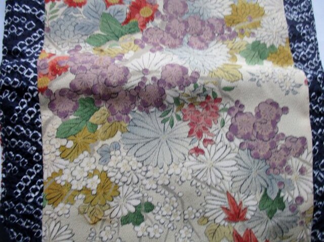 8191 絞りと花柄の着物で作った和風財布・ポーチ ＃送料無料 | iichi 日々の暮らしを心地よくするハンドメイドやアンティークのマーケットプレイス