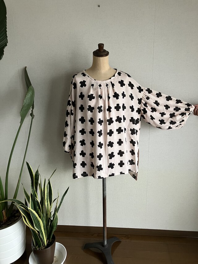 ブラウス | iichi 日々の暮らしを心地よくするハンドメイドやアンティークのマーケットプレイス