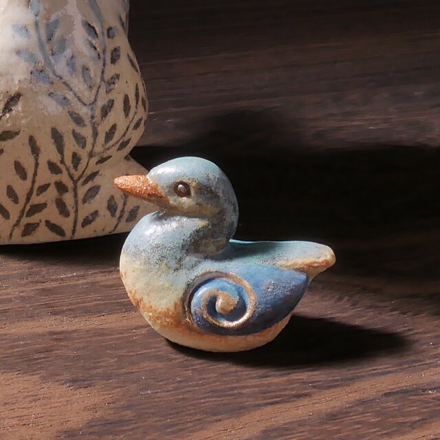 翼の白色葉影うさぎとアヒル no.37 | iichi 日々の暮らしを心地よくするハンドメイドやアンティークのマーケットプレイス