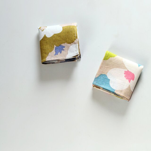 日用品店（布）リネンのハンカチ 40cm×40cm 【 ボタニカル／ピンク 】LIBERTY | iichi 日々の暮らしを心地よくするハンドメイドやアンティークのマーケットプレイス