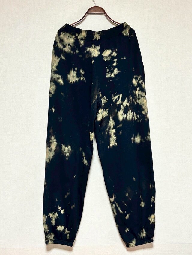 タイダイ スウェットパンツ XLサイズ ブラック×カーキ HD23-73 | iichi 日々の暮らしを心地よくするハンドメイドやアンティークのマーケットプレイス