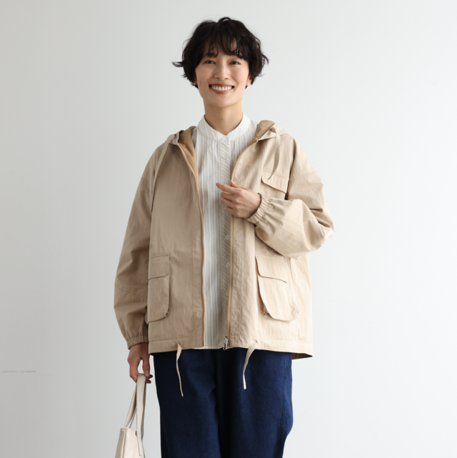 季節を問わず長く愛用いただけるリバーシブル ワークジャケット ライトベージュ／キャメル 250403-1 | iichi 日々の暮らしを心地よくするハンドメイドやアンティークのマーケットプレイス