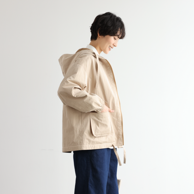 季節を問わず長く愛用いただけるリバーシブル ワークジャケット ライトベージュ／キャメル 250403-1 | iichi 日々の暮らしを心地よくするハンドメイドやアンティークのマーケットプレイス