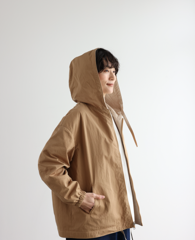 季節を問わず長く愛用いただけるリバーシブル ワークジャケット ライトベージュ／キャメル 250403-1 | iichi 日々の暮らしを心地よくするハンドメイドやアンティークのマーケットプレイス