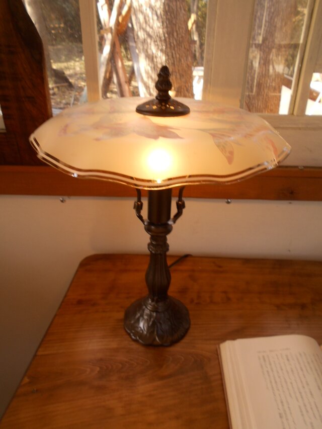 レトロランプ 04-04 | iichi 日々の暮らしを心地よくするハンドメイドやアンティークのマーケットプレイス