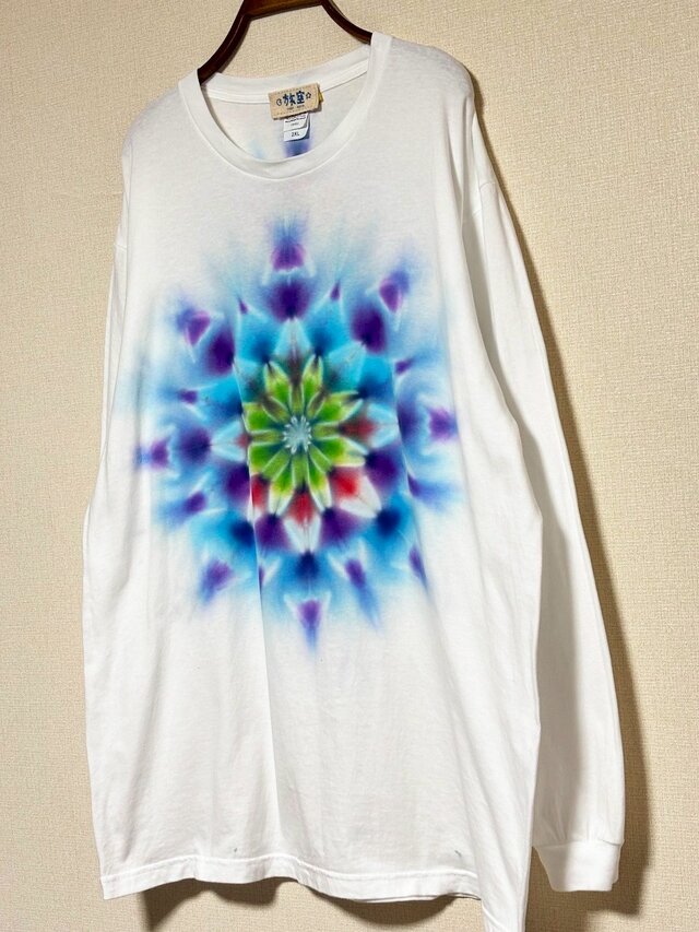 タイダイ 長袖 Tシャツ XXLサイズ 曼荼羅 ホワイトHIPPIES DYE新作 HD23-75 | iichi 日々の暮らしを心地よくするハンドメイドやアンティークのマーケットプレイス