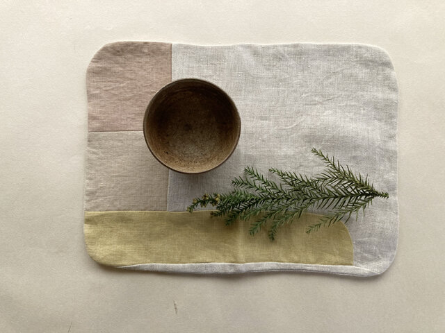 草木染め 布 tea mat C | iichi 日々の暮らしを心地よくするハンドメイドやアンティークのマーケットプレイス