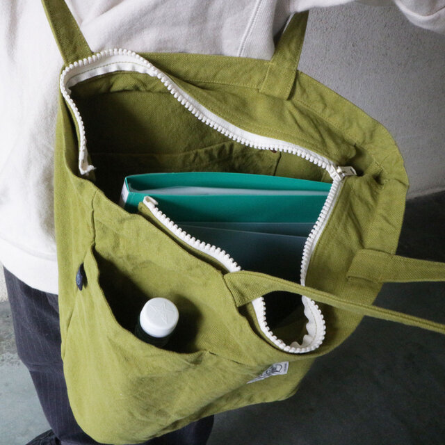 ショルダージップトート【るり】(VC-49) | iichi 日々の暮らしを心地よくするハンドメイドやアンティークのマーケットプレイス