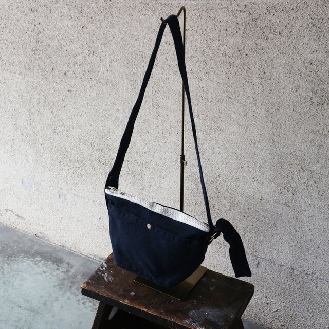 NEW コンパクトショルダー【るり】(VC-47) | iichi 日々の暮らしを心地よくするハンドメイドやアンティークのマーケットプレイス