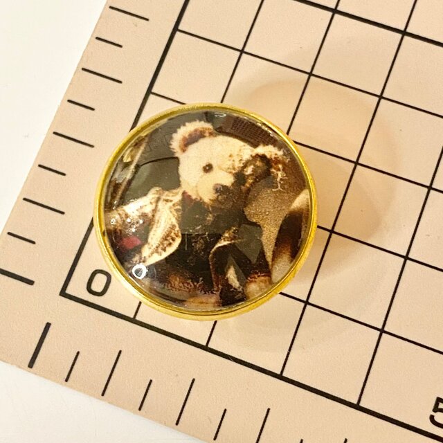 着物 ガラス 帯留め｜和洋折衷のアクセントに オリジナルデザイン 静かな瞳に、物語が宿る。 GK-71 | iichi 日々の暮らしを心地よくするハンドメイドやアンティークのマーケットプレイス