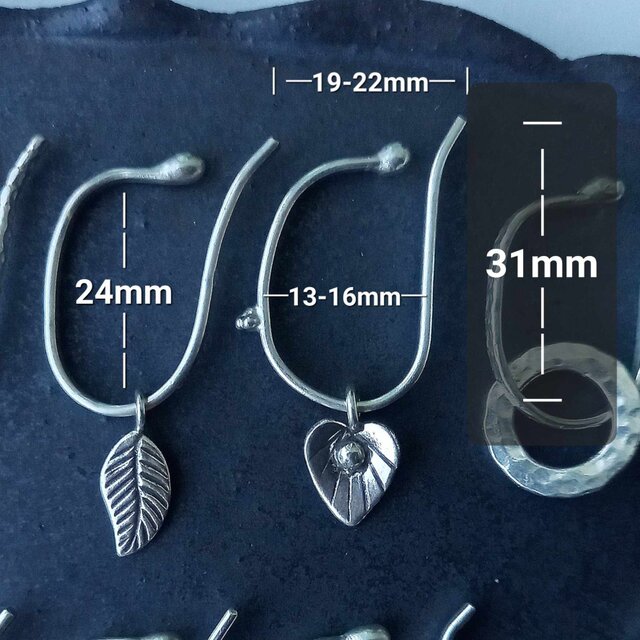 2wayカレンシルバーイヤーカフ / ボール /選べる金具/ 着脱可能なチャーム | iichi 日々の暮らしを心地よくするハンドメイドやアンティークのマーケットプレイス