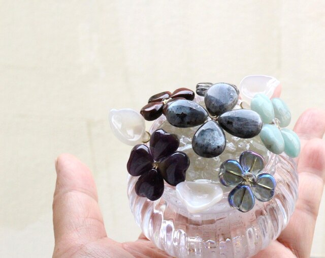 Happy Clover Potted plant【C】 | iichi 日々の暮らしを心地よくするハンドメイドやアンティークのマーケットプレイス