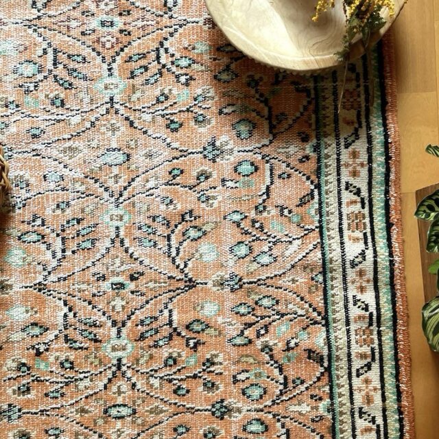 101×204 アプリコットオレンジ 草花ボタニカル トルコヴィンテージラグ | iichi 日々の暮らしを心地よくするハンドメイドやアンティークのマーケットプレイス