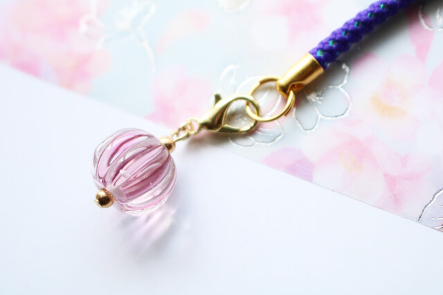 ＊期間限定SALE＊とんぼ玉＊ガラスの根付「蜜柑玉」 （カニカン付き） | iichi 日々の暮らしを心地よくするハンドメイドやアンティークのマーケットプレイス