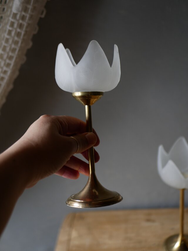 M チューリップのキャンドルホルダー フランスブロカント ヴィンテージ | iichi 日々の暮らしを心地よくするハンドメイドやアンティークのマーケットプレイス
