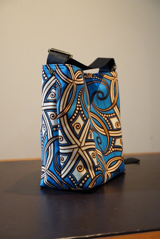 2way midi bag | iichi 日々の暮らしを心地よくするハンドメイドやアンティークのマーケットプレイス