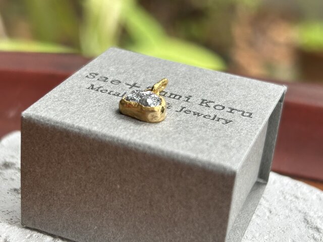 K24ダイアモンド結晶原石 純金ペンダントトップ | iichi 日々の暮らしを心地よくするハンドメイドやアンティークのマーケットプレイス