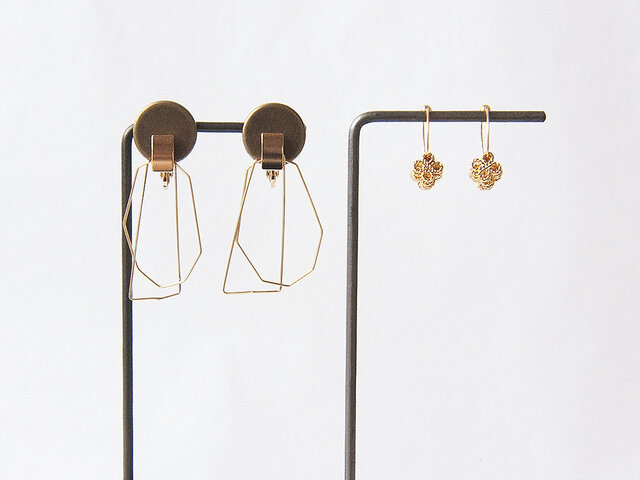 Spring BOX【earring】 | iichi 日々の暮らしを心地よくするハンドメイドやアンティークのマーケットプレイス