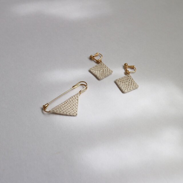 【polygon】ストールピンブローチ sakura | iichi 日々の暮らしを心地よくするハンドメイドやアンティークのマーケットプレイス