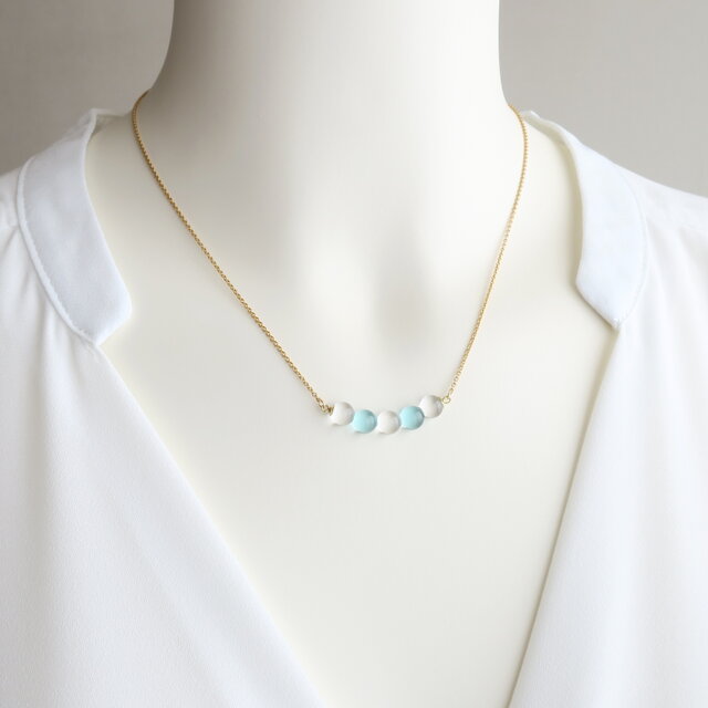 清涼＊夏色＊14KGF粒ガラスネックレス | iichi 日々の暮らしを心地よくするハンドメイドやアンティークのマーケットプレイス