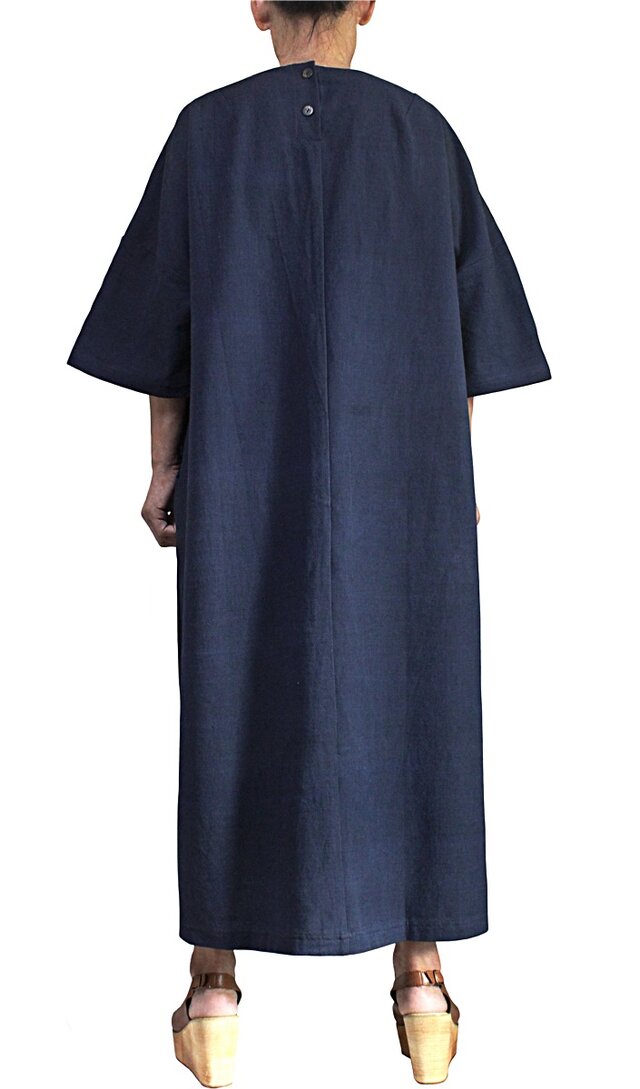 ジョムトン手織り綿シンプル七分袖ドレス（DFS-081-03） | iichi 日々の暮らしを心地よくするハンドメイドやアンティークのマーケットプレイス