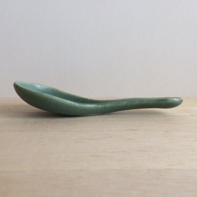 レンゲ（マレーバク・グリーン） | iichi 日々の暮らしを心地よくするハンドメイドやアンティークのマーケットプレイス