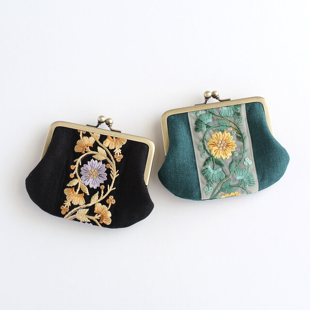 リネンとインド刺繍リボンのシンプルながま口 ブラック | iichi 日々の暮らしを心地よくするハンドメイドやアンティークのマーケットプレイス