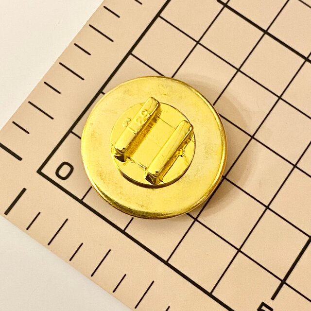 着物 ガラス 帯留め｜和洋折衷のアクセントに オリジナルデザイン その一輪に、物語が宿る。 GK-77 | iichi 日々の暮らしを心地よくするハンドメイドやアンティークのマーケットプレイス