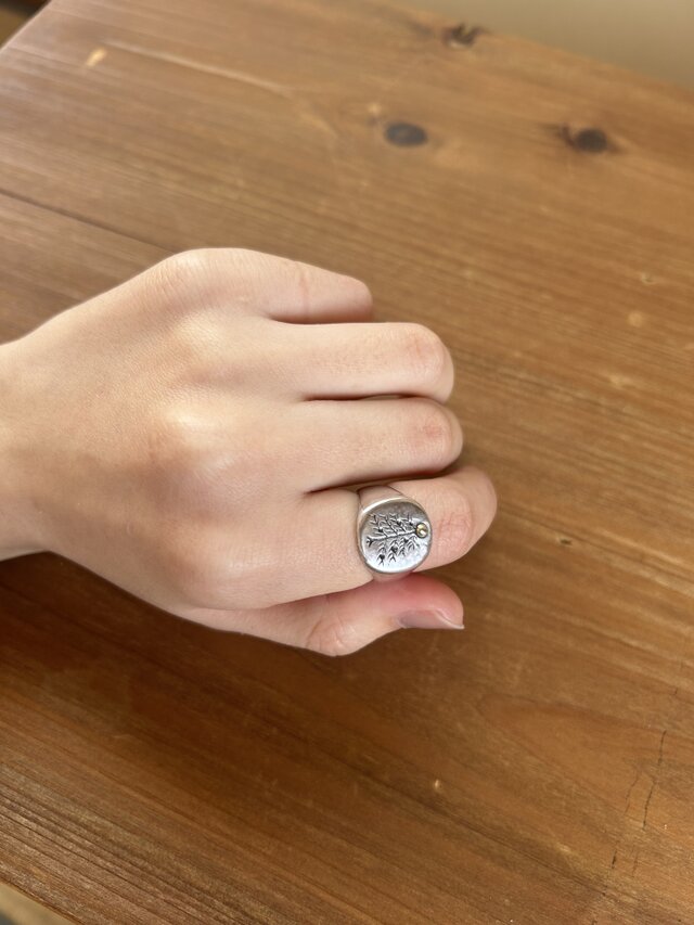 tree signet ring | iichi 日々の暮らしを心地よくするハンドメイドやアンティークのマーケットプレイス