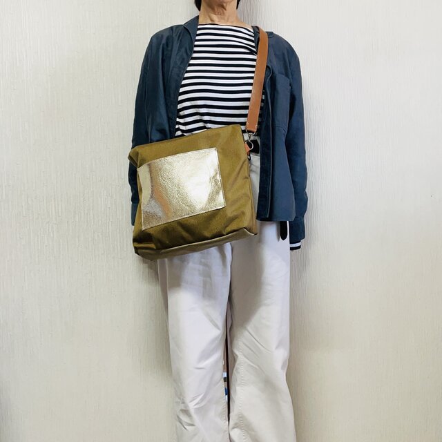 コーデュラナイロンの3wayショルダートートバック | iichi 日々の暮らしを心地よくするハンドメイドやアンティークのマーケットプレイス