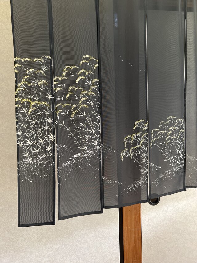 涼しい着物、暖簾ーのれん、透き通る素材、横〜88—丈〜96! | iichi 日々の暮らしを心地よくするハンドメイドやアンティークのマーケットプレイス