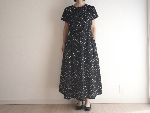 水玉ガーゼのワンピース 半袖 NO.255 | iichi 日々の暮らしを心地よくするハンドメイドやアンティークのマーケットプレイス