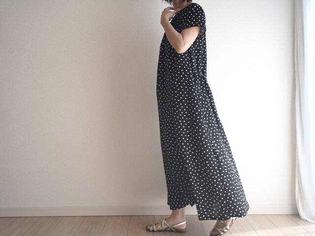 水玉ガーゼのワンピース 半袖 NO.255 | iichi 日々の暮らしを心地よくするハンドメイドやアンティークのマーケットプレイス